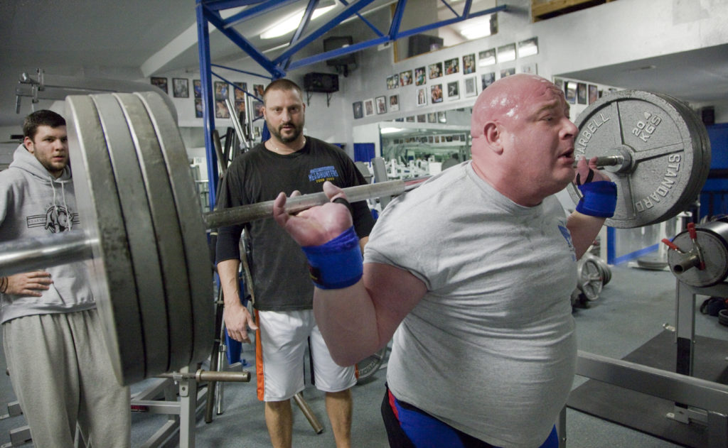 Old-school gym offers life lessons, along with serious muscle-building ...
